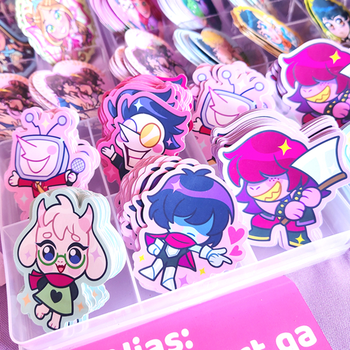 Maru Davalos Art - Expositores de Sticker Fest